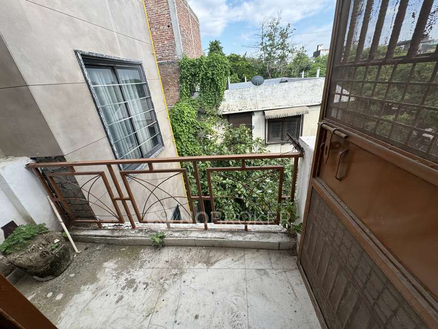 Sector 8 Rohini, Delhi - Map, Pin Code, & Property Rates 2025